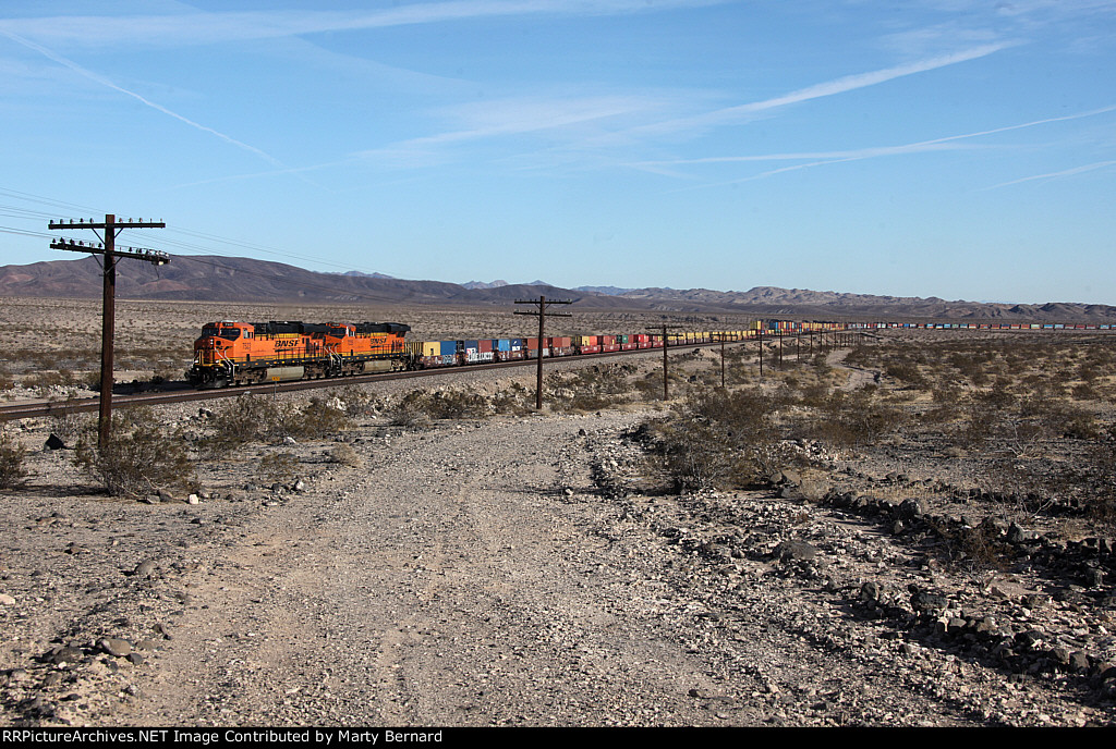 BNSF 7523 and 7235